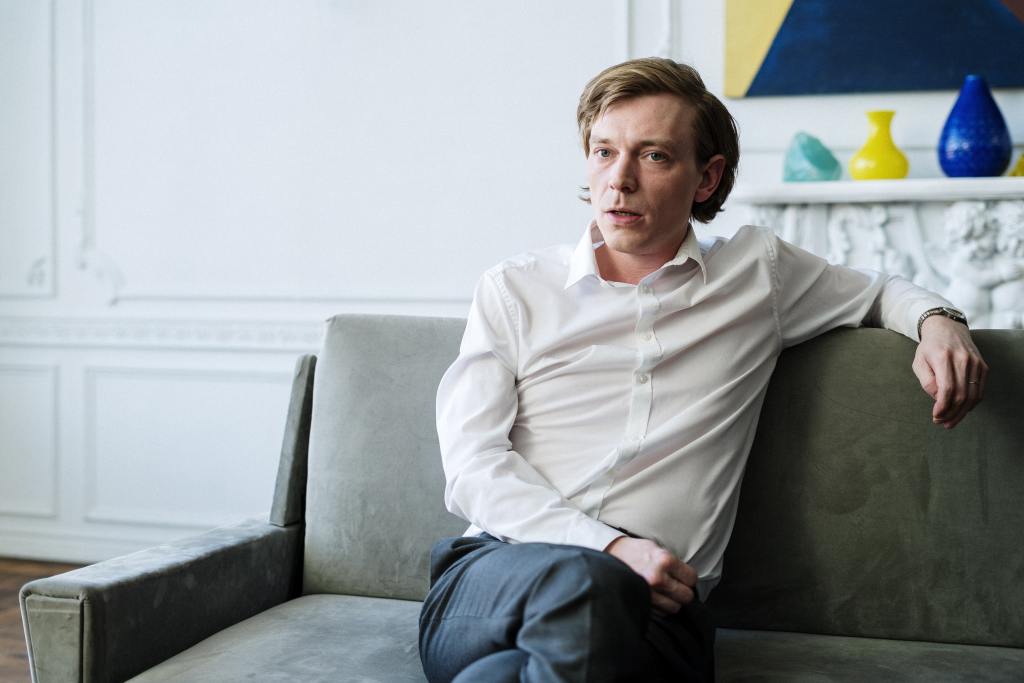 What Is Bipolar Disorder? Know the Signs and Types - Kentucky ...